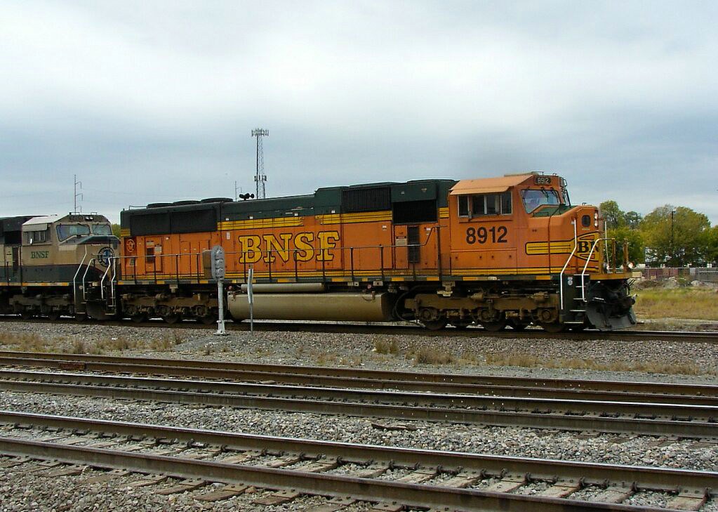 BNSF 8912